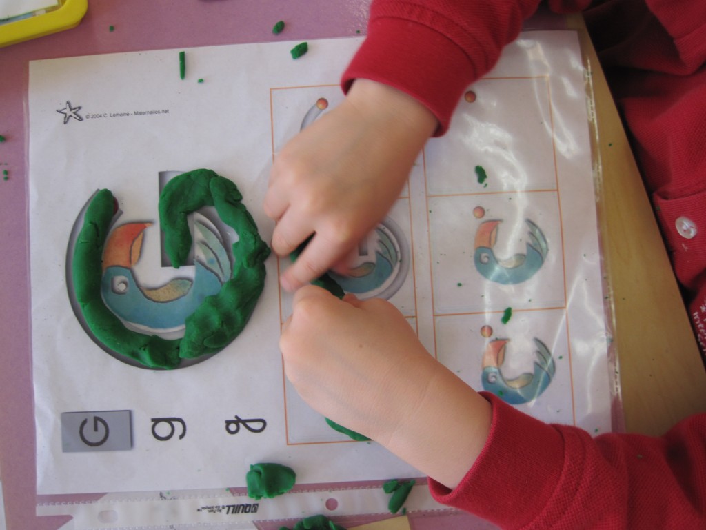 Desarrollo de la motricidad fina con plastilina - Material Escolar Blog